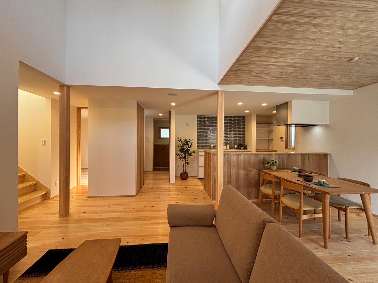 4月5日(土)・6日(日)【予約制】『コンパクトでも叶う 吹抜けと5LDK 将来のライフスタイル変化も見据えた子育て世代の家』見学会 in 三島市加茂川町 | 富士市の注文住宅なら工務店のエコ ...